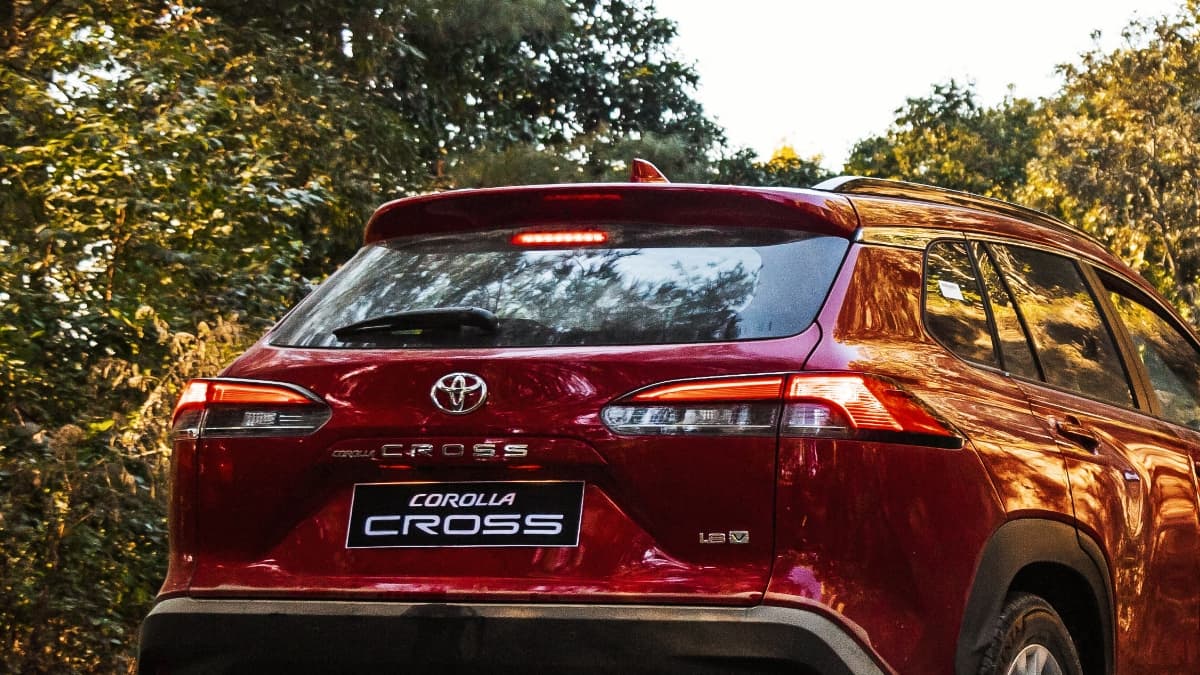 COROLLA CROSS - Toyota Lanka
